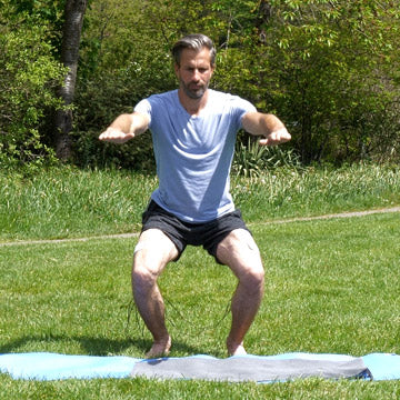 EMS training for the quadriceps leg extension | axion store – axion GmbH