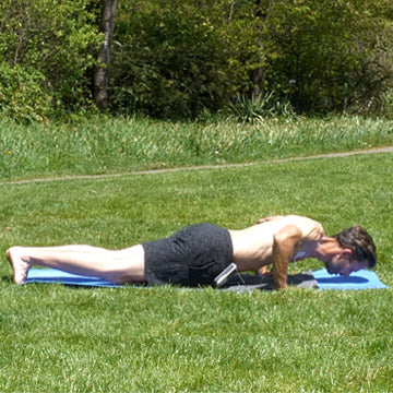 EMS training for the chest muscles | axion store – axion GmbH